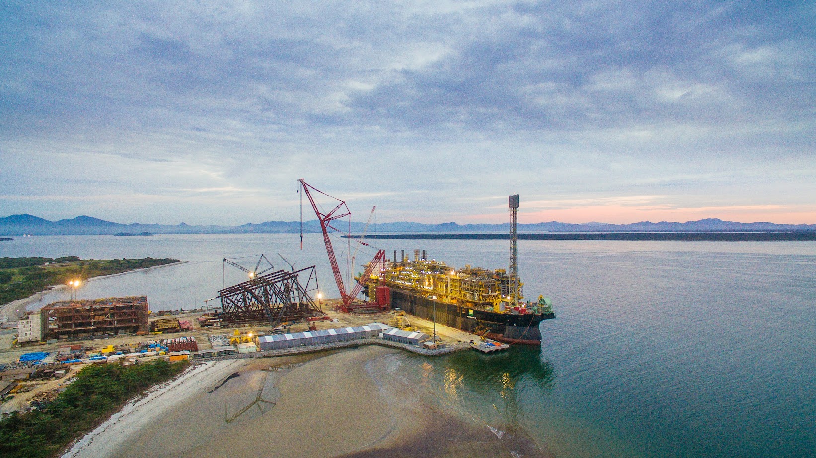 Brazil: President of Petrobras highlights success achieved by P-76 over ...